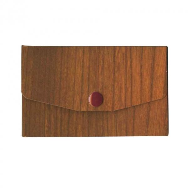 リバーシブルで使える組み立て式のカードケースです。発色の良いコーティング紙製で、軽くて強度も十分。折りたたむだけなので組み立ても簡単です。名刺約12枚を収納可能。組立時の大きさ：横94×縦57×厚8（mm）※一部画像に他のカラーの商品を使用...