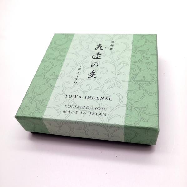 内容量40ｇ（約200本）サイズ  84×84×23ｍｍ燃焼時間 1本あたり約15〜17分短寸なので燃焼時間も短く、安心してお供えできます。 煙も少なめでお香の香りをダイレクトにお楽しみいただけます。