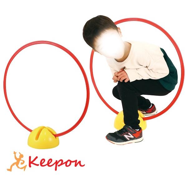 大きなリングの３つセット くぐり遊びやボール遊びに土台付きリングセットです。ボールや体をくぐらせて、様々な運動遊びに使うことができます。セット内容：土台×3、リング×3サイズ：リング：内径550mm、土台：底面φ195×高さ110mm材質/...