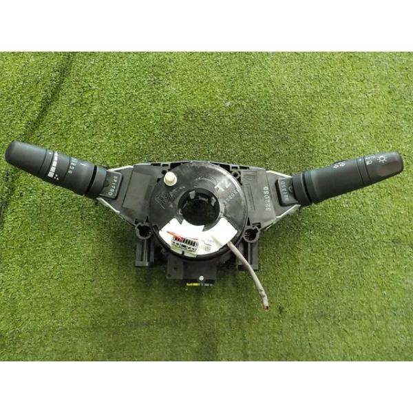 部品管理番号：250807000161500メーカー純正品番：B5567-CY79A部品名：ディマースイッチメーカー代替品番：25540-6YN0B部品区分：リサイクル品管理品番：N-4-6B車名：ＡＤ車両タイプ名：ボンネットバン通称型式：...
