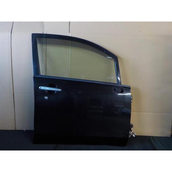 部品管理番号：260114000313100メーカー純正品番：67001B2311部品名：右FドアASSY部品メーカー品番：M2H3部品区分：リサイクル品管理品番：N-3-1A部品カラー：黒メタリック車名：ステラ車両タイプ名：5ドアハッチバ...