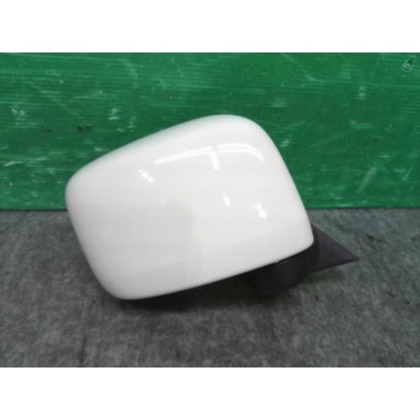 **** 商品説明を必ずご確認ください ****部品管理番号：251016000113500メーカー純正品番：847Y1-81MV1部品名：右サイドミラー部品メーカー品番：81M3部品区分：リサイクル品管理品番：A-7-4部品カラー：白車名...