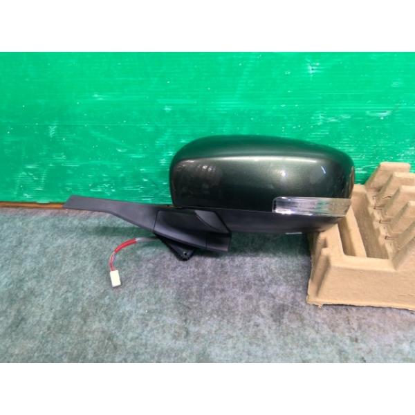 **** 商品説明を必ずご確認ください ****部品管理番号：260120000313600メーカー純正品番：1A92-69-180C 4T部品名：左サイドミラーメーカー代替品番：1A92-69-180A 4T部品区分：リサイクル品管理品番...