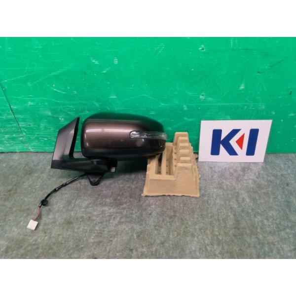 **** 商品説明を必ずご確認ください ****部品管理番号：260513000113600メーカー純正品番：96302-7MC0A部品名：左サイドミラー部品区分：リサイクル品管理品番：A-10-5部品カラー：茶車名：デイズ車両タイプ名：5...