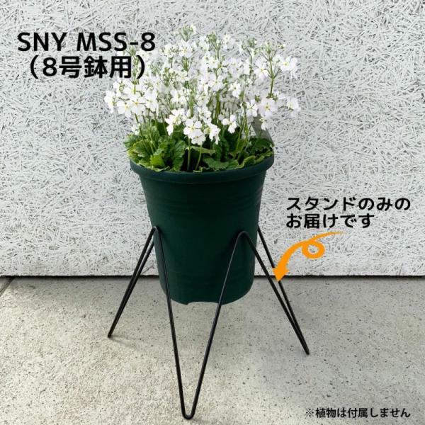 安心の日本製。ありそうで無かった鉢スタンドです。地面と少し隙間が空くことで、ナメクジや虫などが入りにくくなります。通気性も良くなって、いいことづくめ！イチゴなども土に触れないので、腐ったり虫が入ったりしにくくなりますよ。こだわりポイント・・...