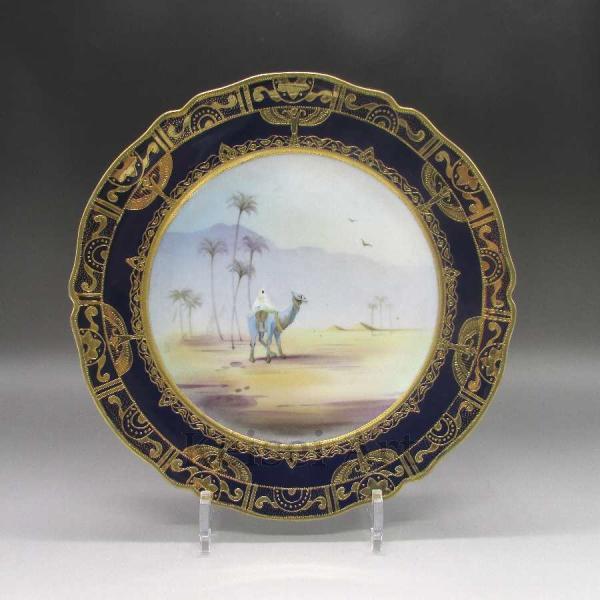オールドノリタケのコバルト金盛砂漠マンオンキャメルプレートです。1911年頃〜1921年頃に欧米に輸出されたものが、約100年の時を経て日本に里帰りしてきました。これらは「里帰り陶磁器」又は「里帰り品」として、現在では再現不可能と言われてい...