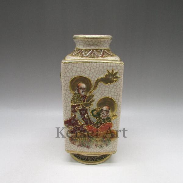 薩摩焼のモールド人物文花瓶です。明治・大正時代に欧米に輸出されたものが、約100年の時を経て日本に里帰りしてきました。これらは「里帰り陶磁器」又は「里帰り品」として、現在では再現不可能と言われている高い技術や装飾性などから世界中から再評価さ...