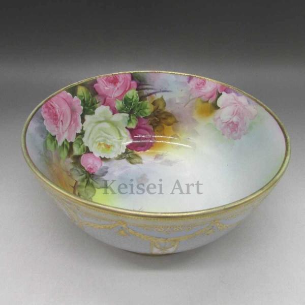 オールドノリタケの薔薇文ボウルです。1918年頃〜1925年頃に欧米に輸出されたものが、約100年の時を経て日本に里帰りしてきました。これらは「里帰り陶磁器」又は「里帰り品」として、現在では再現不可能と言われている高い技術や装飾性などから世...
