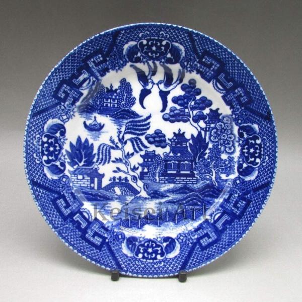 オキュパイドジャパンの花文トリオです。日本が連合国軍の占領下にあった1947年から1952年までの欧米諸国に輸出されたものが日本に里帰りしてきました。