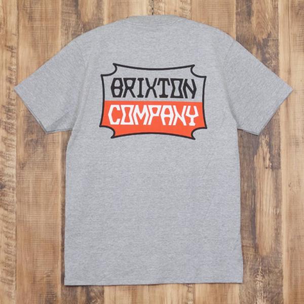 BRIXTON ブリクストンPILLAR T-SHIRTメンズ 杢グレー Tシャツフロントとバックに配された「PILLAR」グラフィックが印象的な一枚。洗練されたタイポグラフィが、飽きのこないクラシカルな雰囲気を演出します。ボディは綿混の杢...