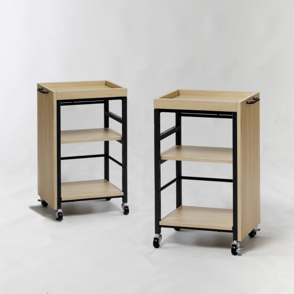 落ち着いた木目柄と組み合わせることで、インテリアに自然に馴染むスタイリッシュなデザインに仕上げました。デスク下の収納力アップはもちろん、棚位置を調整することでリビング収納としても便利に使えます。■おすすめポイント・使いやすいハンドル付き前板...