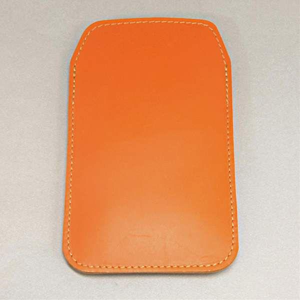 ・メール便対応 本革スマートフォンケース・ドコモ　アイフォン スマホケース スマホカバー※本革を素材としていますので、しわ・筋・治りキズが入る事があります。※蒸れや水ぬれにより色落ちや色移りの可能性があります。革製品の特徴ですのでご理解の上...