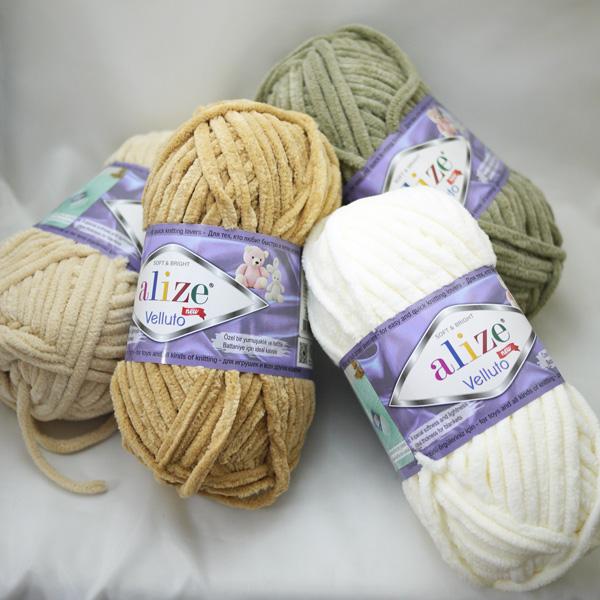 太いベルベットヤーン100ｇ大巻毛糸ですあみぐるみや帽子などに最適[素材]マイクロポリエステル 100％[重量]100g約68m[編み針]棒針12号〜9mmかぎ針　8mm〜10mm[生産国]トルコ