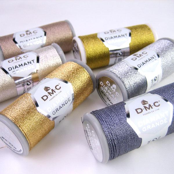 注文個数によりお届け予定日が変更になる場合があります。※在庫ありの商品でも、店頭の在庫と共有しております為、取り寄せになる場合があります。ディアマントグランデは、ディアマント約2倍の太さながら同一の刺し心地、美しさ、特徴を備えた新しい糸です...
