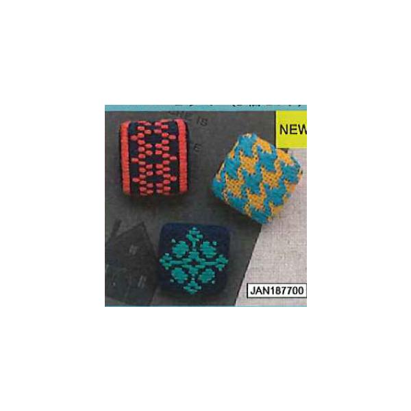 ※こちらの商品は手芸キットです。完成品の販売ではございません注文個数によりお届け予定日が変更になる場合があります。※在庫ありの商品でも、店頭の在庫と共有しております為、取り寄せになる場合があります。日本の伝統刺しゅうこぎん『こぎん刺し』の、...