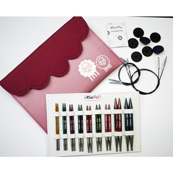 Dreamz デラックス 交換式ニードルセット交換可能な編み針9本が入ったDreamzデラックスセットは、簡単に作れるように設計されています。9つの針のサイズは、ベテランのニッターであろうと、始めたばかりのニッターであろうと人気のあるサイズ...