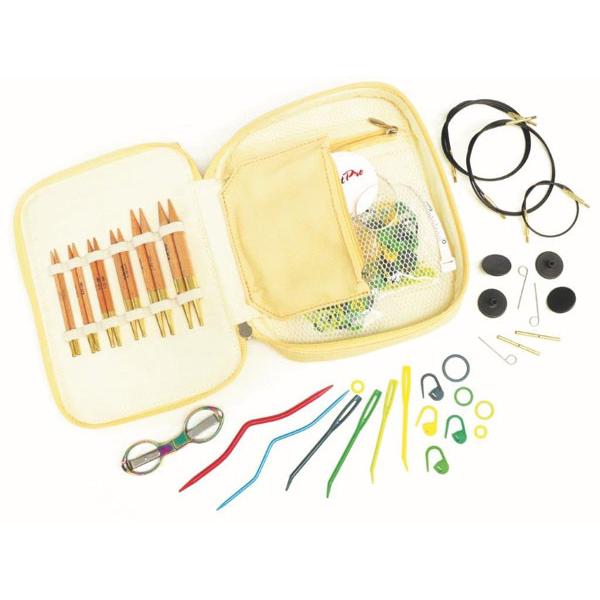 6ペアのベーシックス付け替え式輪針針先とケーブル、エンドキャップ、ステッチリングマーカー（目数リング）、ロッキングステッチマーカー（段数リング）、タペストリーニードル（とじ針）、レインボーはさみ、ケーブルニードル（なわあみ針）が特製布製ケー...