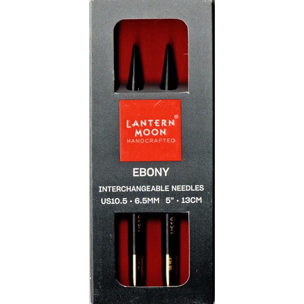 ランタンムーンの付け替え式輪針針先針先に黒檀を使用し、ジョイント金属部分には２４金メッキが施された最高級編み針です別売のケーブルを使って輪針はもちろん両方にケーブルをつけてエンドキャップをつければ２本針としても使用できます針の長さは107m...