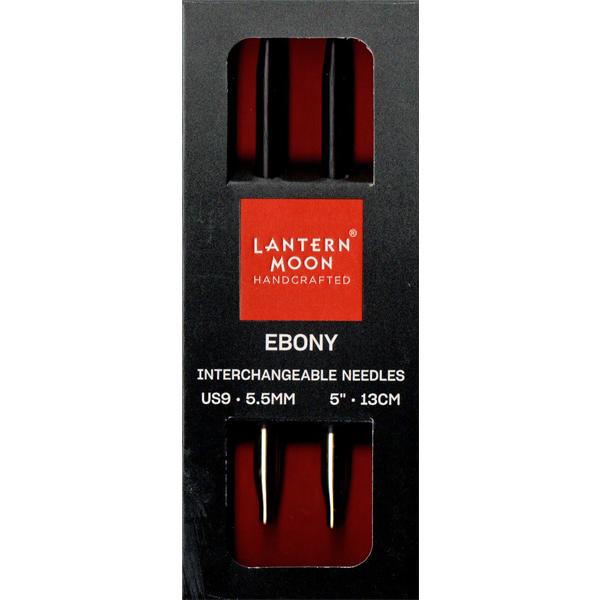 ランタンムーンの付け替え式輪針針先針先に黒檀を使用し、ジョイント金属部分には２４金メッキが施された最高級編み針です別売のケーブルを使って輪針はもちろん両方にケーブルをつけてエンドキャップをつければ２本針としても使用できます針の長さは107m...