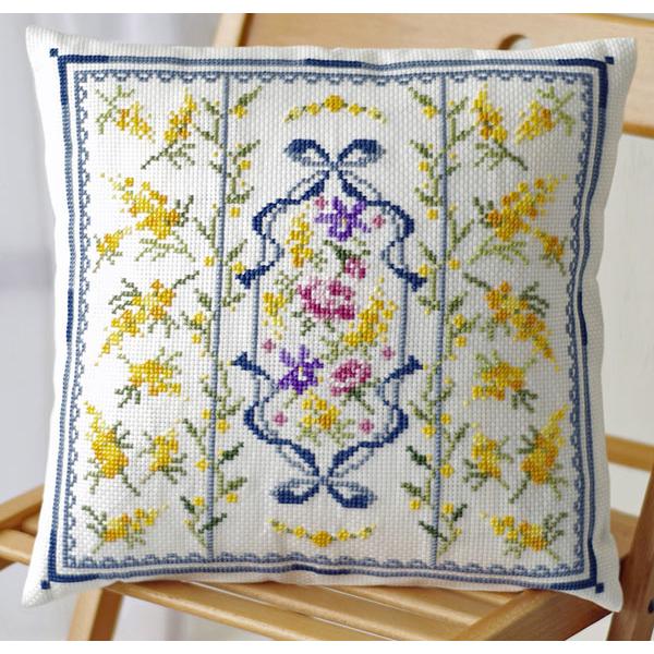 ※こちらの商品は手芸キットです。完成品の販売ではございません注文個数によりお届け予定日が変更になる場合があります。※在庫ありの商品でも、店頭の在庫と共有しております為、取り寄せになる場合があります。◎サイズ縦約40cm×横約40cm◎キット...