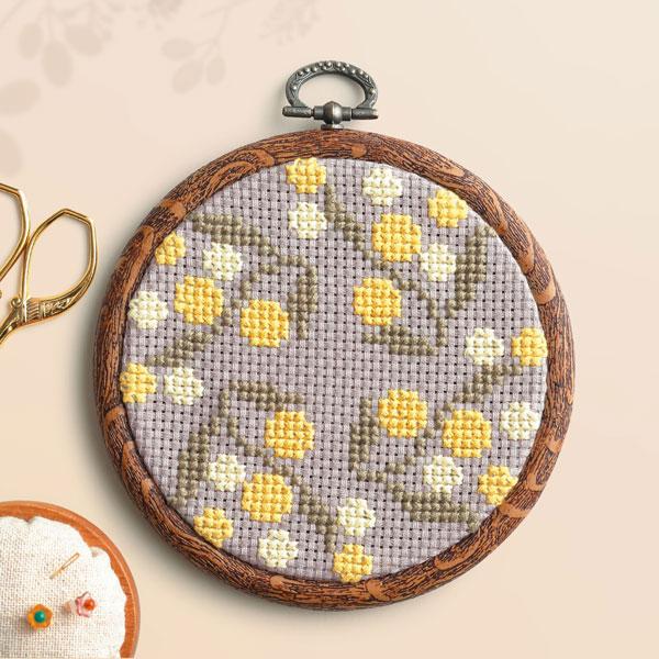 ※こちらの商品は手芸キットです。完成品の販売ではございません※在庫ありの商品でも、店頭の在庫と共有しております為、取り寄せになる場合があります。No.5500ジャバクロス細目の新色を使用した、大人の手習いにぴったりな大人の手習いにぴったりな...