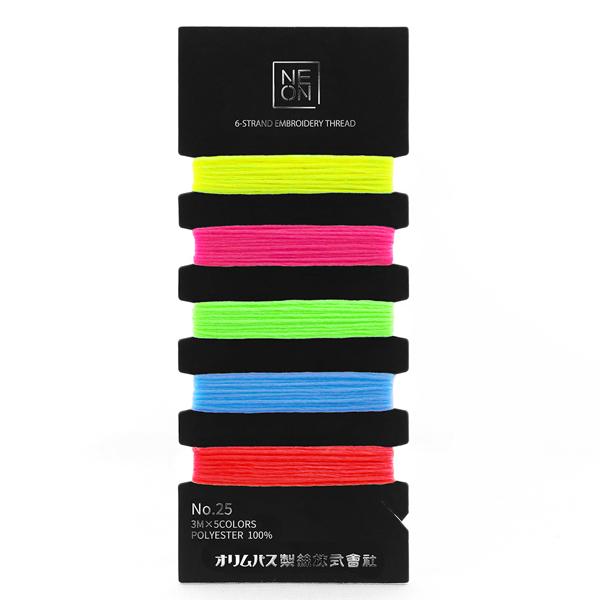 ※在庫ありの商品でも、店頭の在庫と共有しております為、取り寄せになる場合があります。ネオン感ある圧倒的発色柔らかくすべりの良い刺しごこち内容25番刺しゅう糸　3ｍ×5色セット素材：ポリエステル100％