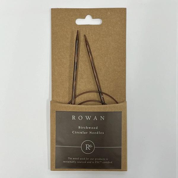 ROWAN (ローワン)は1978年にイギリス、ヨークシャー州で創業したプレミアム手編み糸ブランドです。ローワンという名前は英国の繊維産業の伝統と深く結びついているヨークシャーのホルム川のほとりに立ち並ぶ美しい低木、ナナカマドからインスピレ...