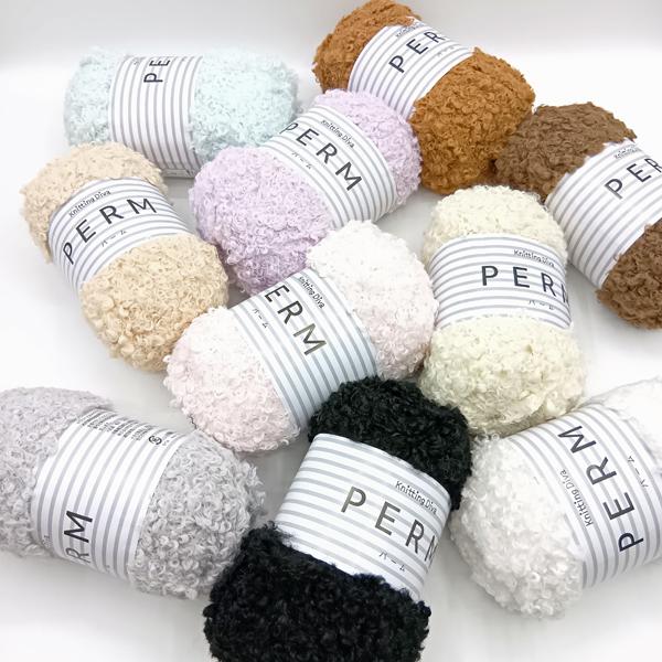 100gの大玉もこもこ柔らかいブークレ毛糸です。[素材]ポリエステル100％[重量]100g約45m[編み針]棒針ジャンボ7mm〜8mm[生産国]中国