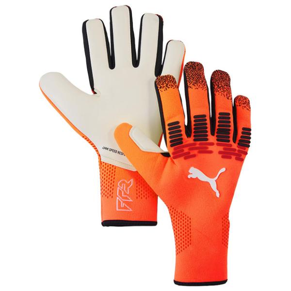 プーマ、大人/メンズ用GKグローブ。フューチャーシリーズとデザイン連動したゴールキーパーグローブ。ネガティブカットモデル。素材：ラバー、合成繊維(ポリエステル)、合成樹脂(ポリウレタン)カラー：グローイングレッドモデル：2026年春夏