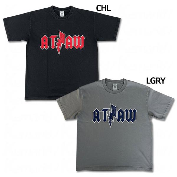 フットサルウェアブランド・sullo(スージョ)、大人/メンズ用Tシャツ。長年愛用されたかのような風合いを再現したビンテージ加工仕様のショートスリーブシャツ。ランダムに施された小穴や破れ、色褪せや擦れが生み出す奥行きが印象的な一着。ロックバ...