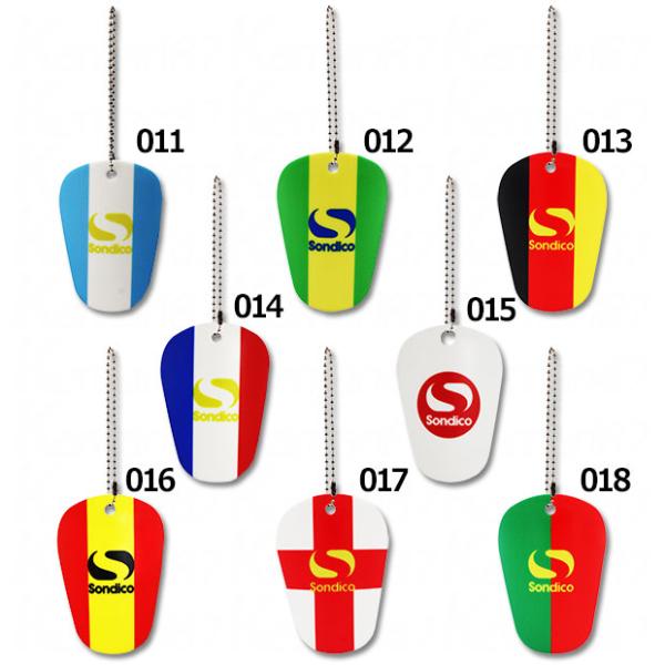 ソンディコ、キーチェーン。イギリスの伝統あるサッカー専門ブランド・ソンディコのキーチェーン。バッグなどに取り付けやすいコンパクトサイズ。シンプルながらブランドらしさを感じられるデザインで、さりげなくサッカー愛をアピールできるアイテム。サッカ...