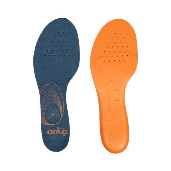 BMZ、シューズ用中敷き(インソール)。スポーツから日常生活まで様々な用途で使える高機能インソール。立方骨と踵骨前部を同時にサポートする「CCLP理論」搭載。衝撃吸収・運動性・安定性で高いパフォーマンスを発揮。マルチユースモデル。カラー：ネ...