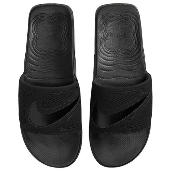 ナイキ、大人/メンズ用サンダル。ビーチやスポーツ観戦に適したクラシックなシャワーサンダル。ヒールに配した大型のビジブルAirとフォームのインソールで快適性が向上。◆取り扱い店舗限定アイテムカラー：ブラック×ブラック×メタリックシルバー×ホワ...