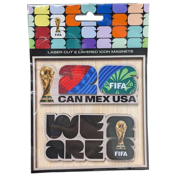 FIFAワールドカップ2026、マグネット。「FIFA WORLD CUP 2026」オフィシャルライセンスアイテム。「WE ARE 26」デザインなど、2種類のマグネットセット。サイズ：F(フリー)モデル：2026年春夏