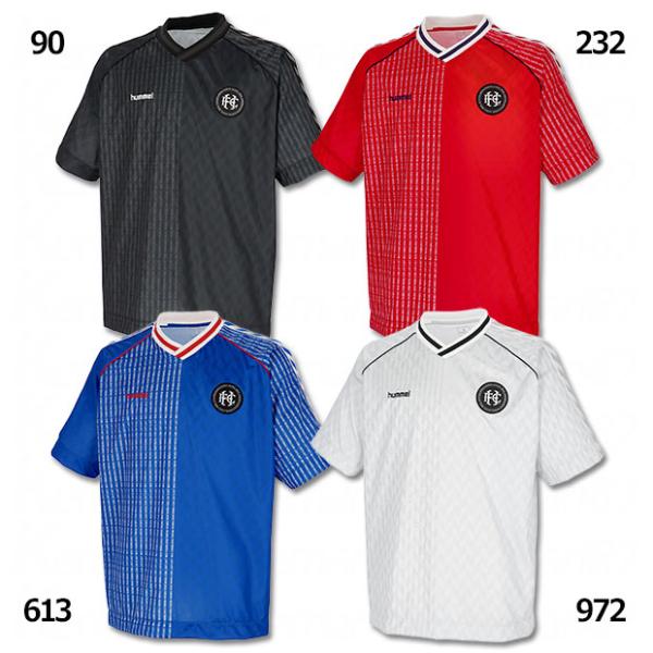 ヒュンメル、大人/メンズ用ゲームシャツ。「LIFE WITH FOOTBALL CULTURE」をコンセプトに、hummel FOOTBALL CULTUREを表現するライフスタイルカテゴリー「H.FC」。1986年シーズンモデルのデンマー...