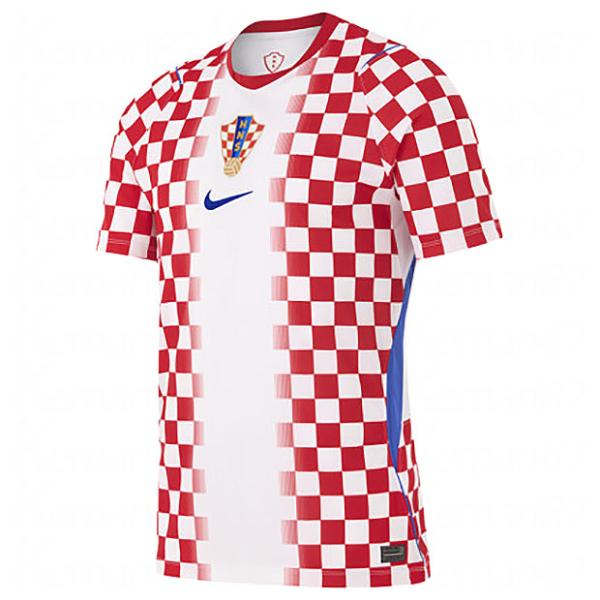 クロアチア代表、2026年シーズンモデル、ホーム用スタジアムジャージ。選手着用ユニフォームのレプリカモデル。Dri-FIT素材によりさらりと快適な着用感をキープ。大人/メンズ用。◆Dri-FIT(吸汗速乾)品質：ポリエステル100％サイズ：...