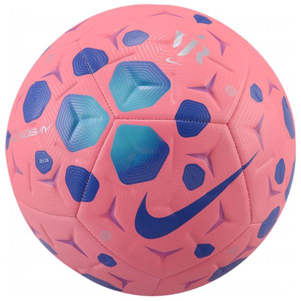 ナイキ、サッカーボール4号球。ヴィニシウスJR選手シグネチャーモデルブーツとデザイン連動したサッカーボール。◆ラバー67％、ポリエステル13％、ポリウレタン10％、EVA 10％◆4号球(小学生用)◆サンセットパルス×オールドロイヤル×オー...