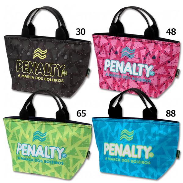 ペナルティ、クーラーバッグ。ペットボトル6本収納可能な使い勝手の良いサイズ。練習やレジャーシーンなどで活躍。品質：ポリエステル100％サイズ：F(約20×23×14cm)モデル：2025年春夏