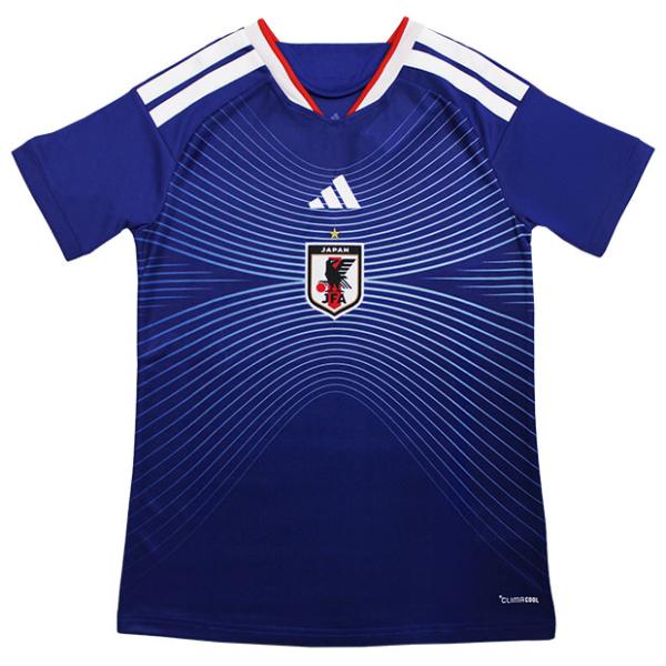 アディダス サッカー女子日本代表、2026年シーズンモデル、ホーム用レプリカユニフォーム。選手着用ユニフォームのレプリカモデル(応援・観戦に最適なサポーター向けユニホーム)。「HORIZON(ホライゾン)」をテーマに、水平線の情景からインス...