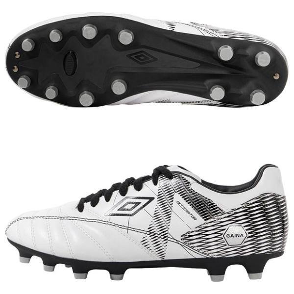 アンブロ、大人/メンズ用サッカースパイク。「ACCERATOR」シリーズのサッカースパイク。フットボールの激しい動きの中でパフォーマンスを発揮することをコンセプトにラストを開発。アンブロが持つフィッティングサポートファンクションのAフレーム...