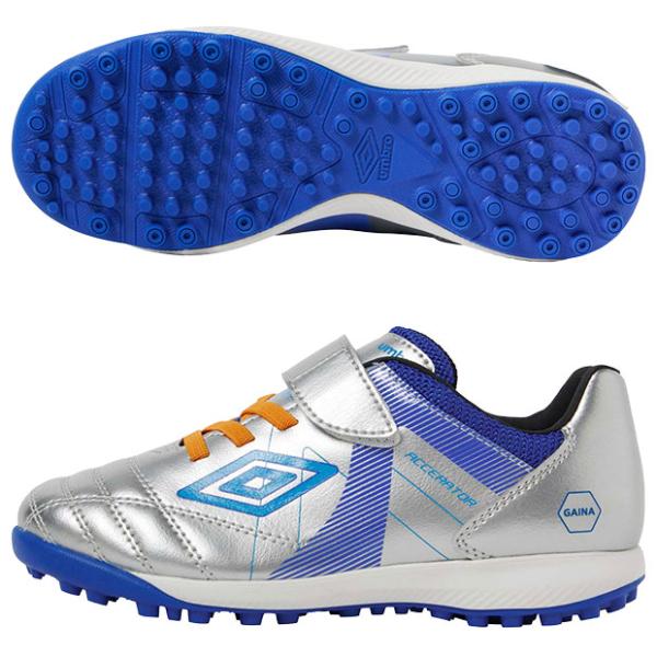 アンブロ、子供/ジュニア/キッズ用トレーニングシューズ。「ACCERATOR」シリーズのスタータープレーヤー向けターフシューズ。日本国内企画のワイドラストを採用。アンブロが持つフィッティングサポートファンクションのAフレームをグラッフィクデ...