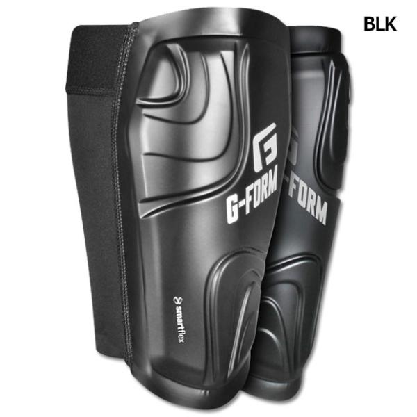 G-FORM、大人/メンズ用サッカーレガース(シンガード)。体に完璧にフィットした軽量なプロテクション「SmartFlexpads」が、プレー中は柔軟で衝撃が加わると硬化。快適なフィット感と優れた通気性を両立した通気性コンプレッションスリー...