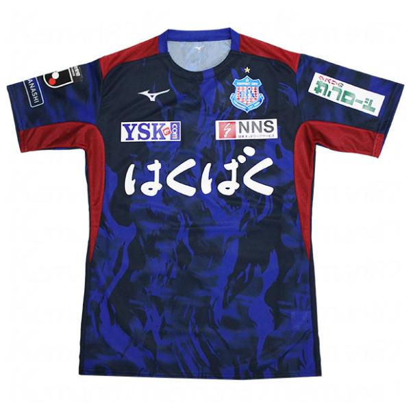 Jリーグ・ヴァンフォーレ甲府、2026年Jリーグ記念大会モデル、ホーム用オーセンティックユニフォーム。2026年明治安田百年構想リーグ着用ユニフォームのオーセンティックモデル。「甲斐の虎」の異名を持つ武田信玄からインスピレーションを得た、青...