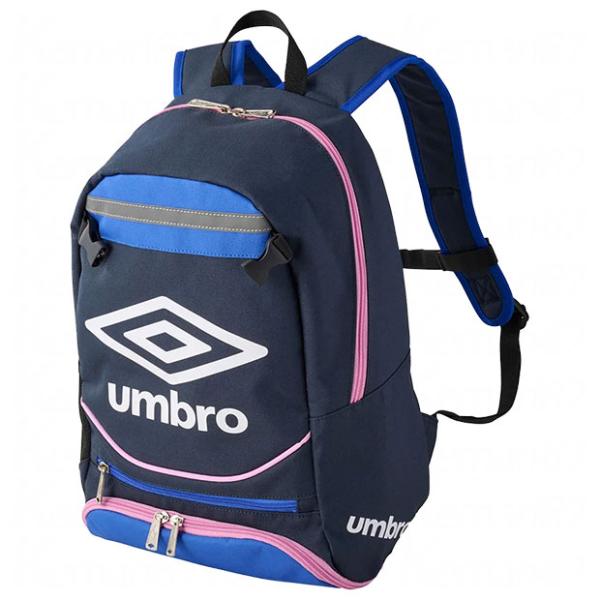 アンブロ、子供/ジュニア/キッズ用バックパック。本体生地に撥水加工素材を採用したジュニア用リュックサック。底部分にシューズが収納可能。本体横メッシュポケットに、シンガード、ボール用ネットを搭載。本体内側中央に水筒用ポケットを配置し、重心が崩...