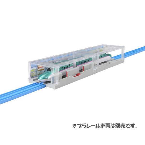 クリアドームがかっこいい!ホームドアが付いた駅が登場!Point1:発車/停車と連動して開閉するホームドア!!Point2:3両編成がピタッと収まるながーい駅!Point3:ガチャッと!アクションステーションと組み合わせると超巨大な駅に![...
