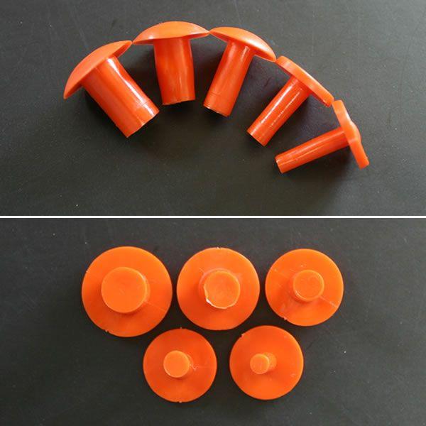 竹刀仕組みの必須部品、先ゴムです。剣先の穴の大きさは様々ですので、お悩み不要の5サイズセットでの販売です。各サイズが手元にあると、とっても便利ですよ。