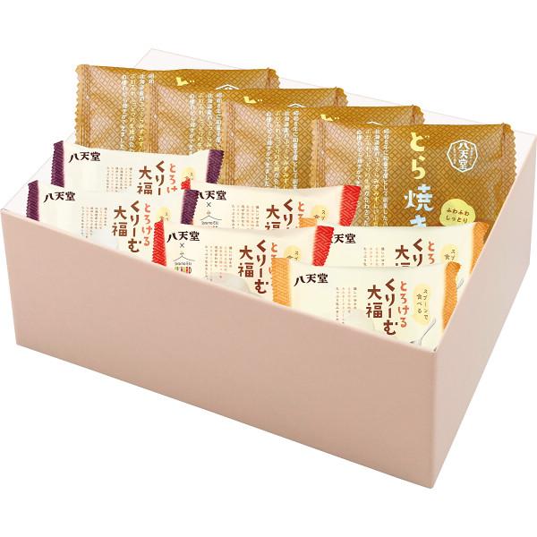 【発売日：2025年10月30日】とろけるくりーむ大福：冷たいままでもくちどけの良い『スプーンで食べる』とろけるくりーむ大福。手で持って食べることができないほど柔らかいとろける生地で、八天堂のクリームを包みました。カスタード・つぶあんカスタ...