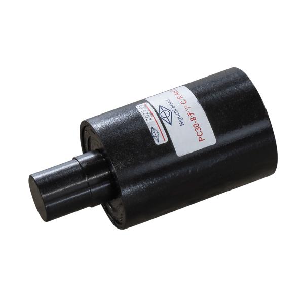 キャリアローラー (上部ローラー)機種：コマツ PC40-7適用号機（シリアル番号）: #前期後期がございます。適用：鉄クローラー用サイズ : ローラー外径82φ1台分：2個の購入が必要です。 取り付け用のボルト・ワッシャー付です。（一部の...