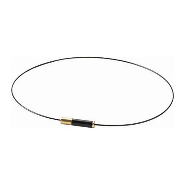 ●留め具にはアルミ素材、紐部分にはアレルギーの起こりにくい「サージカルステンレスワイヤー」を採用。●軽量で水に強く、サビにくい、スポーツシーンのハードな使用にも耐える高耐久性。●留め具部分には磁石を使用することで簡単な着脱を実現。