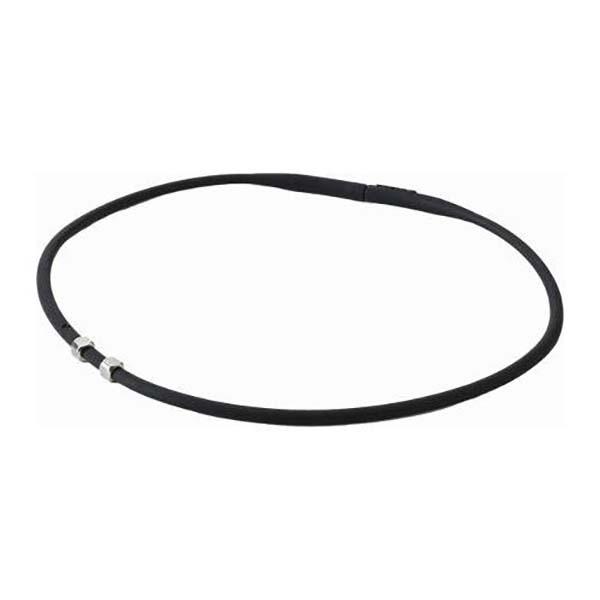 ●肌にやさしく、スポーツシーンに最適な汗・水に強いシリコーン素材を採用。●キューブ型のパーツを２つ配置しシンプルなデザインにアクセントをプラス。